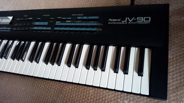 ROLAND JV-90 SYNTH 76 KEYS JV90 - RARE - SynthCloud