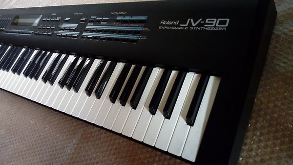 ROLAND JV-90 SYNTH 76 KEYS JV90 - RARE - SynthCloud